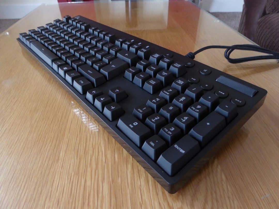 Logitech G810 Orion Spectrum RGB Mechanical Gaming Keyboard Review