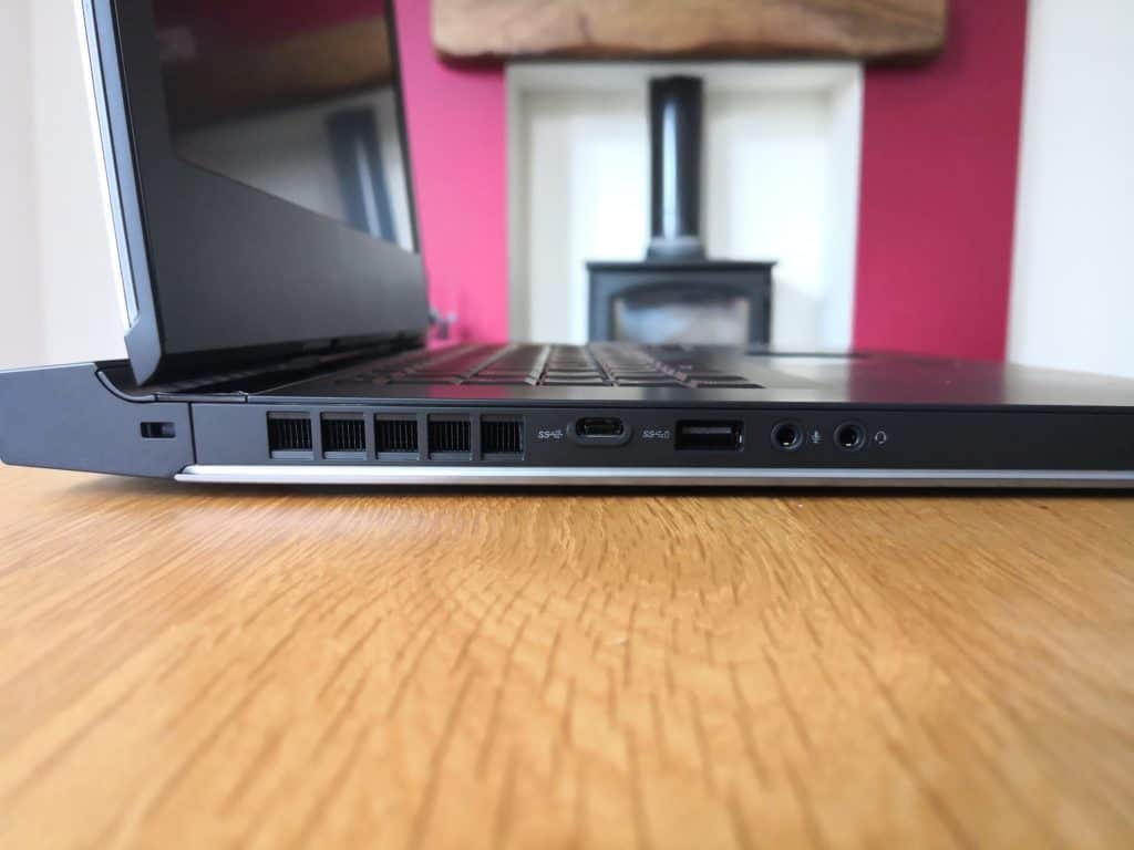 Alienware 15 R4 Review – With Intel i9-8950HK & GTX 1070