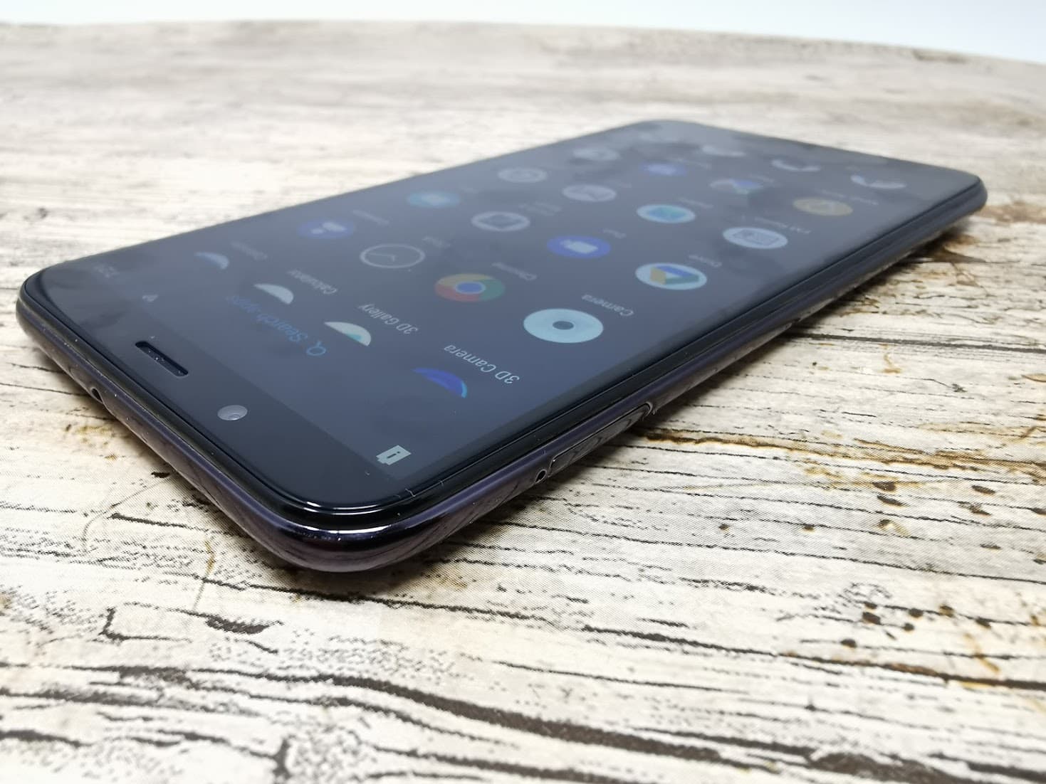 Rokit 3D Pro Phone Review – A bizarre 3D phone with breakdown recovery ...