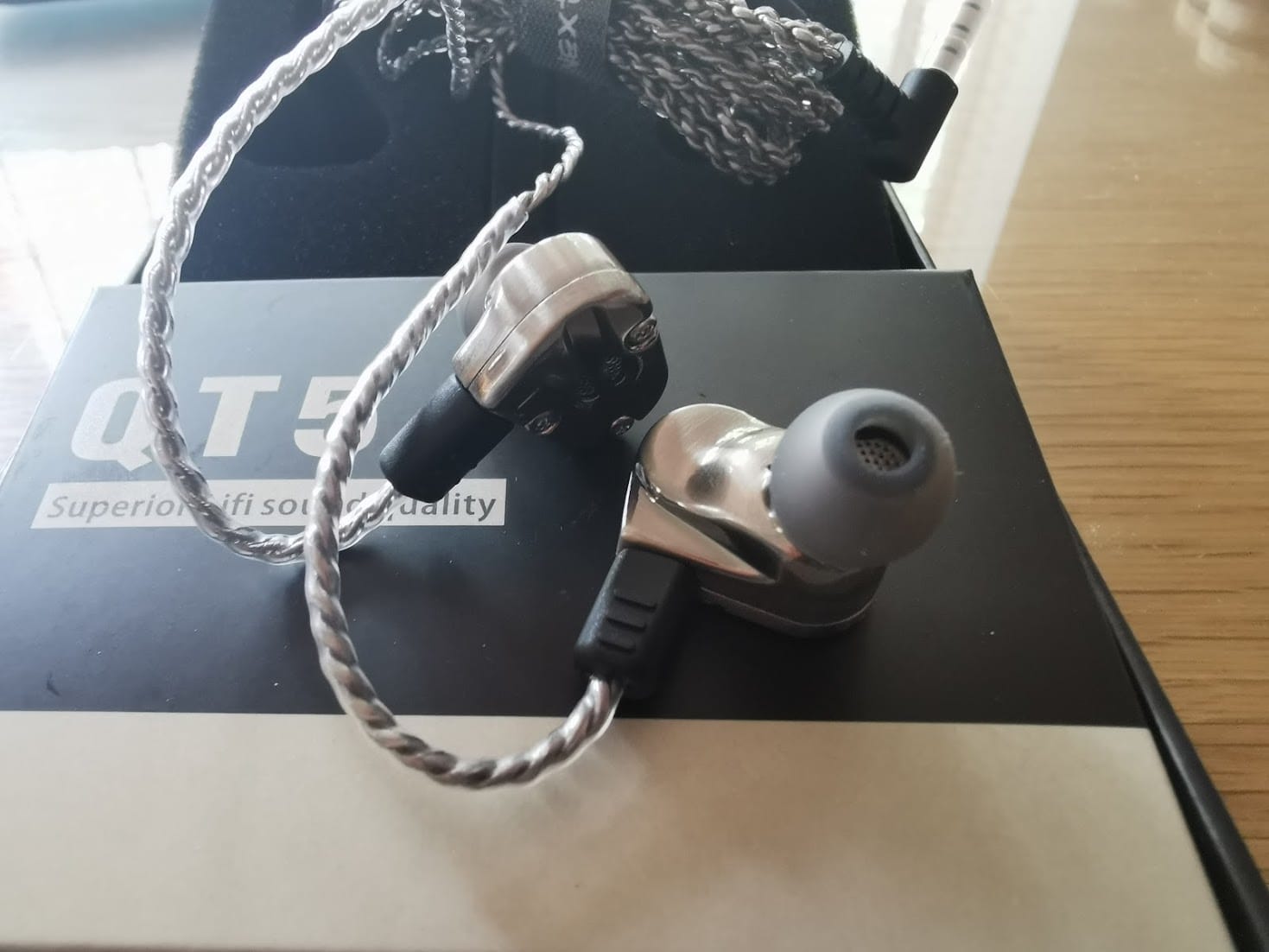 RevoNext QT5 Earphone Review - Affordable dual driver earphones with ...