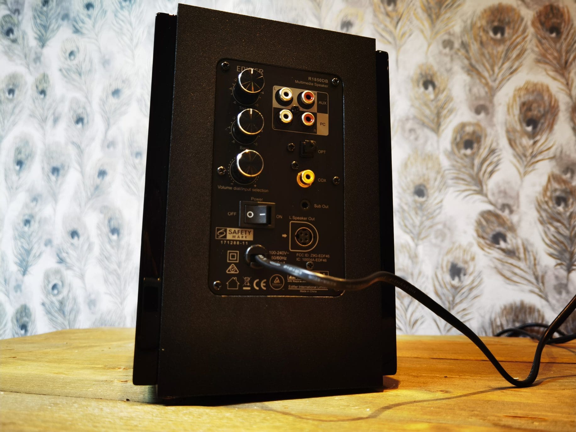 Edifier R1850DB Active Bookshelf Studio Speakers Review