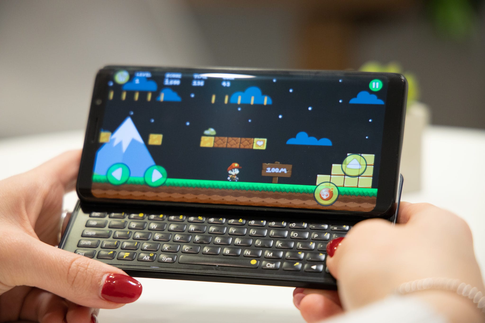 F(x)tec Pro1-X Announced - with physical keyboard, Lineage OS and ...