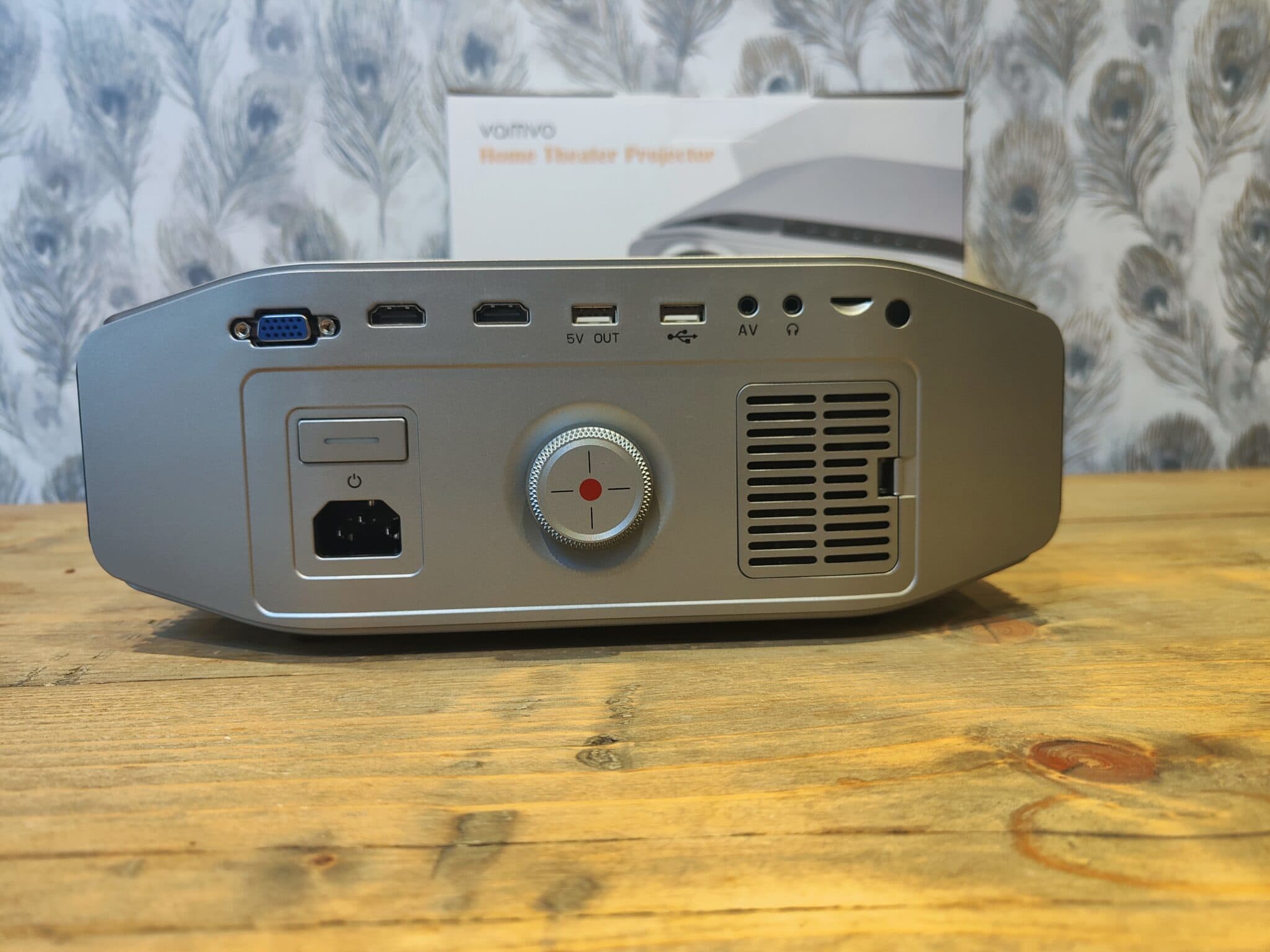 Vamvo L6200 Projector Review – A projector for a budget home cinema set-up