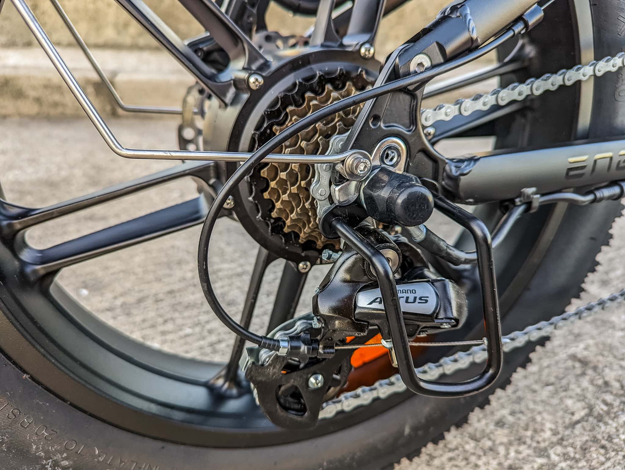 Engwe Engine Pro 750W / 28 MPH Folding Electric Bike Review