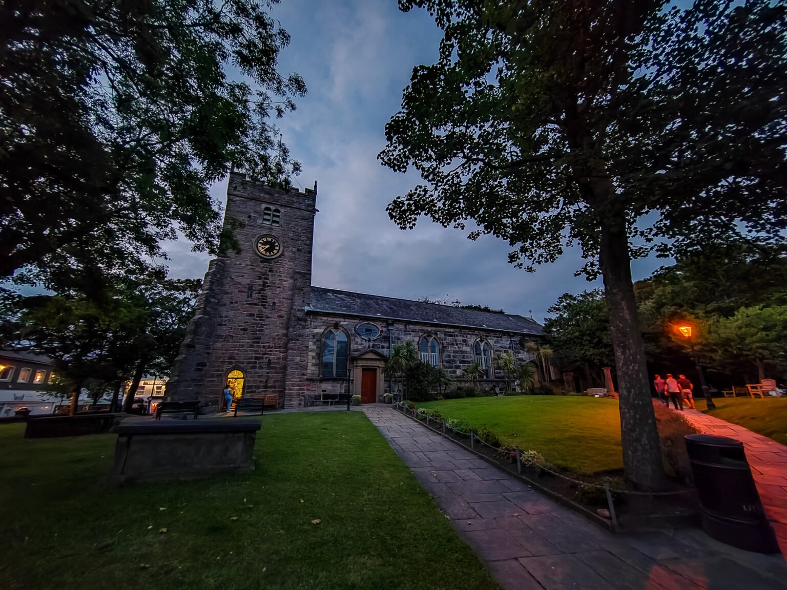 Honor 70 Review – The new 54MP Sony IMX800 camera helps this stand out ...