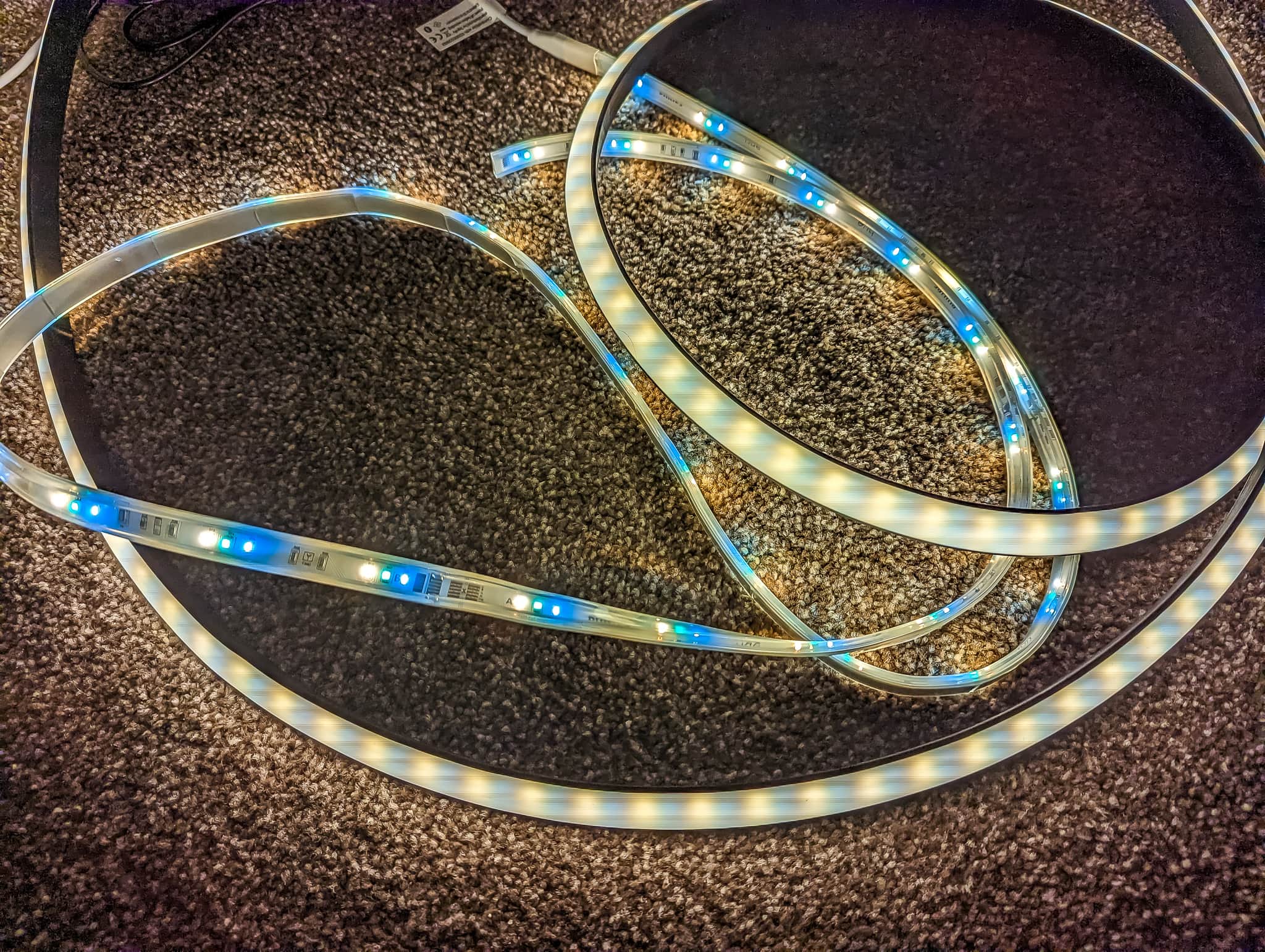 Philips Hue Play Gradient Lightstrip Review – With comparison vs ...