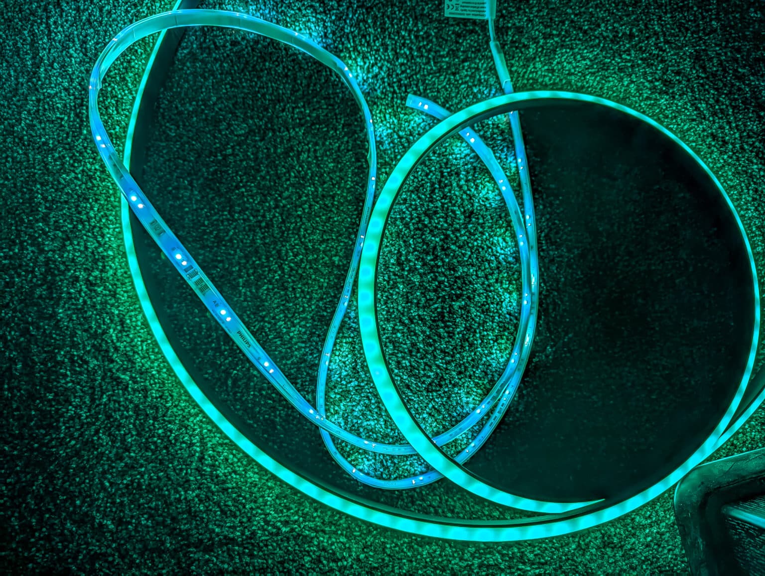 Philips Hue Play Gradient Lightstrip Review – With comparison vs ...