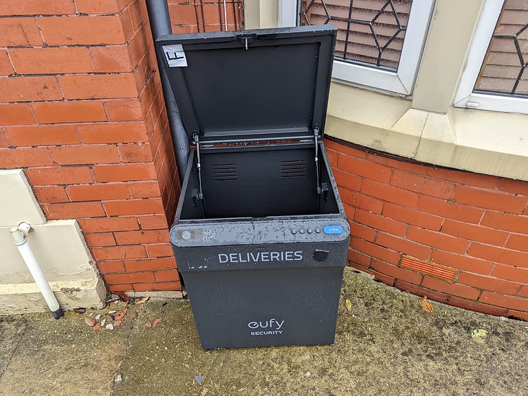 Eufy SmartDrop Smart Delivery Box Review – A secure parcel delivery box ...