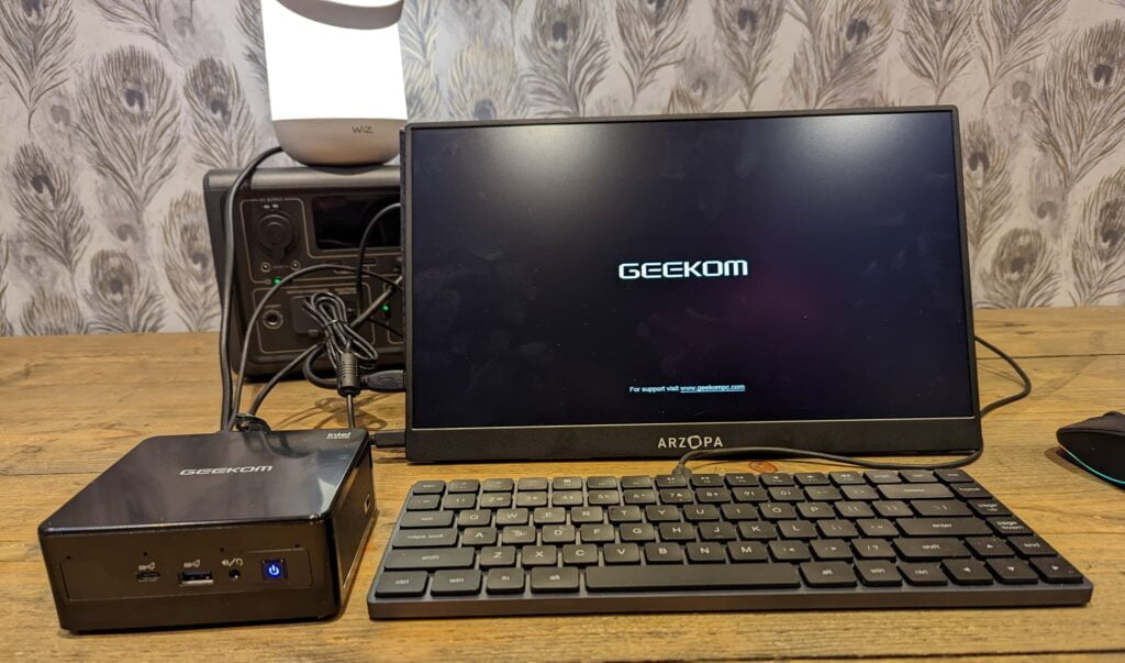 GEEKOM Mini IT8 Mini Desktop PC Review – With Intel Core i5-8279U, 16GB ...