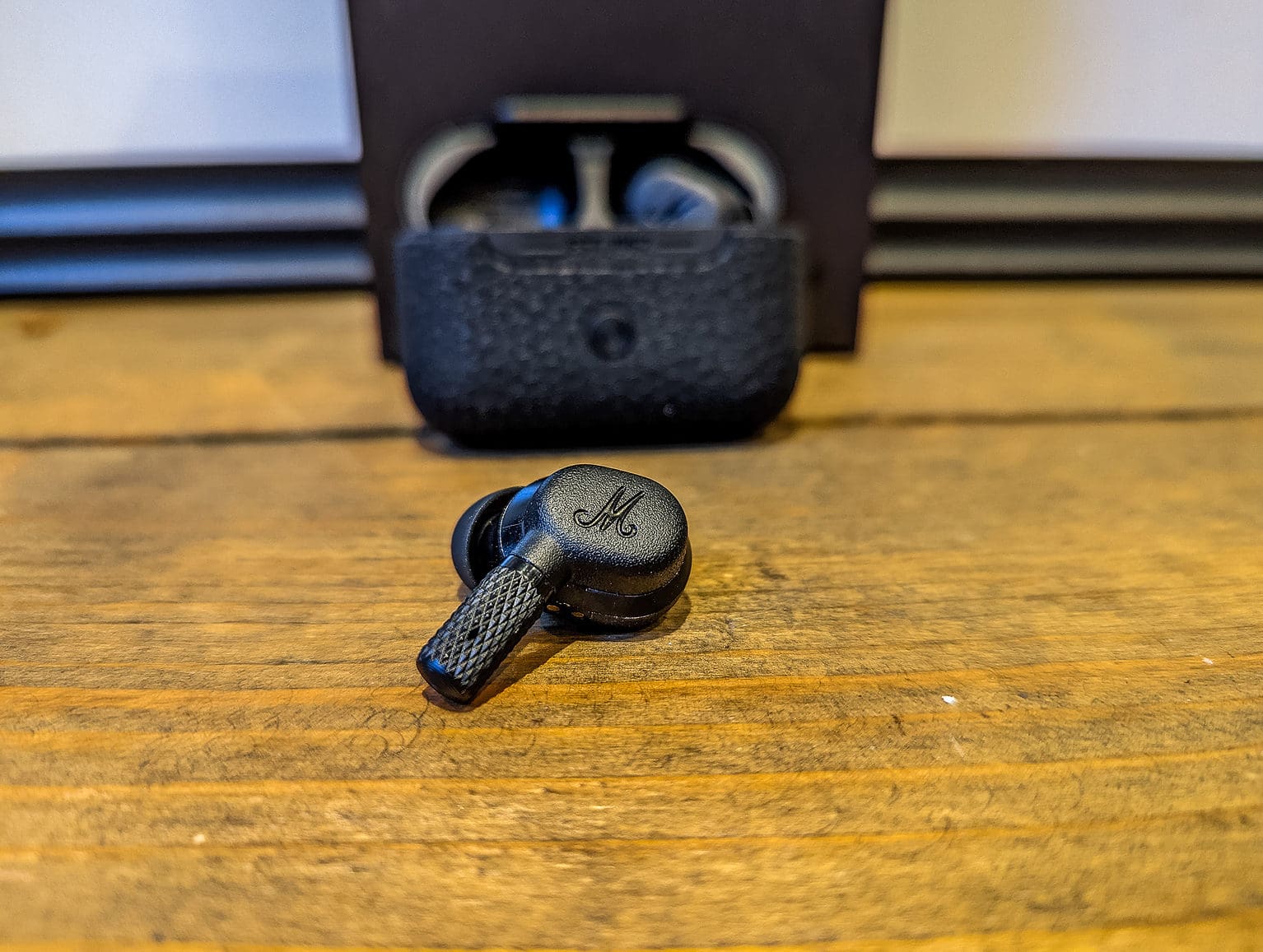 Marshall Motif ANC Review – Noise cancelling earbuds with the iconic ...