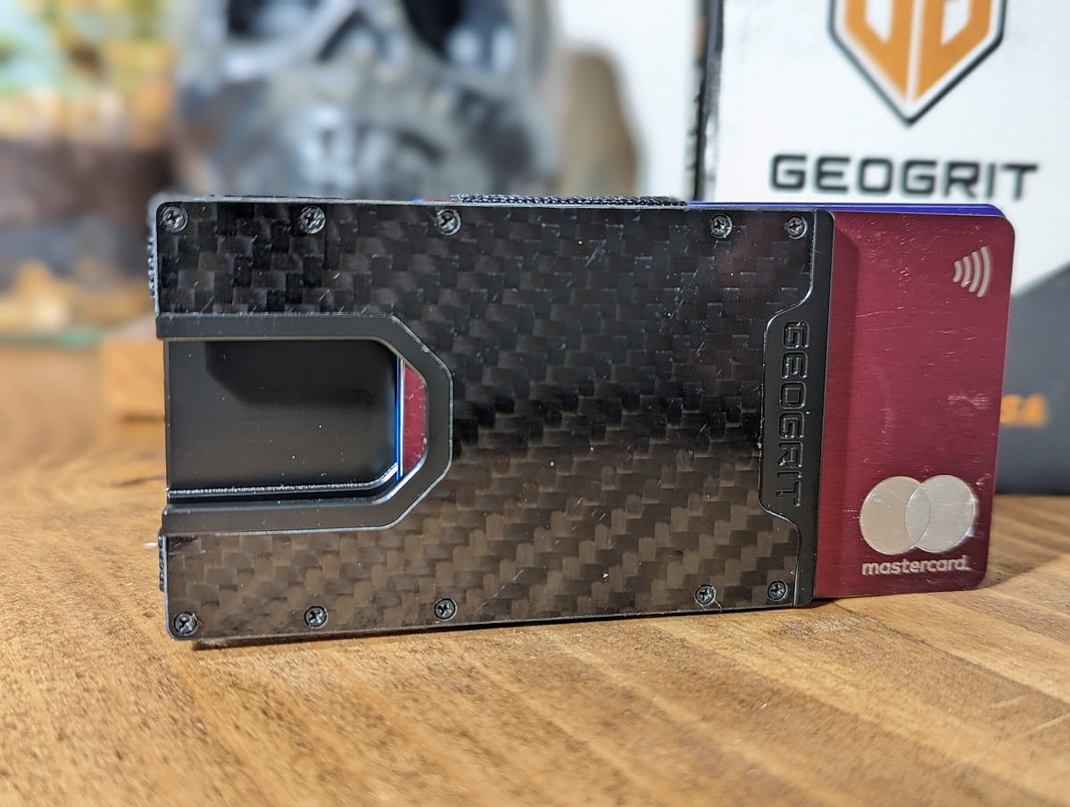Geogrit Carbon Fiber EDC Wallet Review – A premium quality minimalist ...