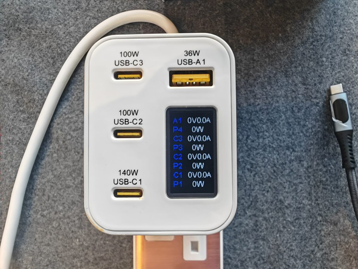 Chargeasap Zeus 270W GaN Charger Review – The best power delivery ...