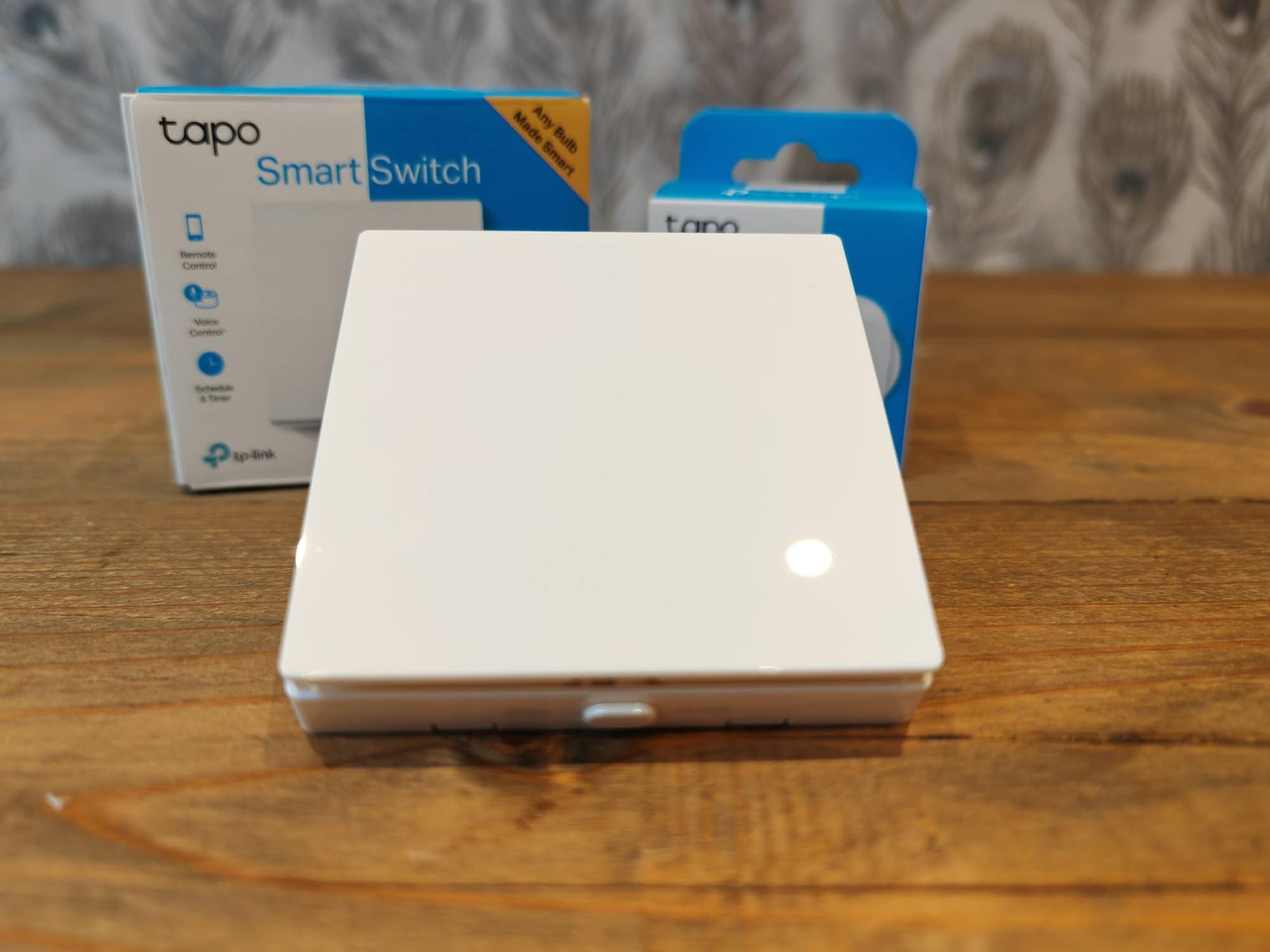 TP-Link Tapo S210 Smart Light Switch Review vs Aqara Smart Wall Switch ...