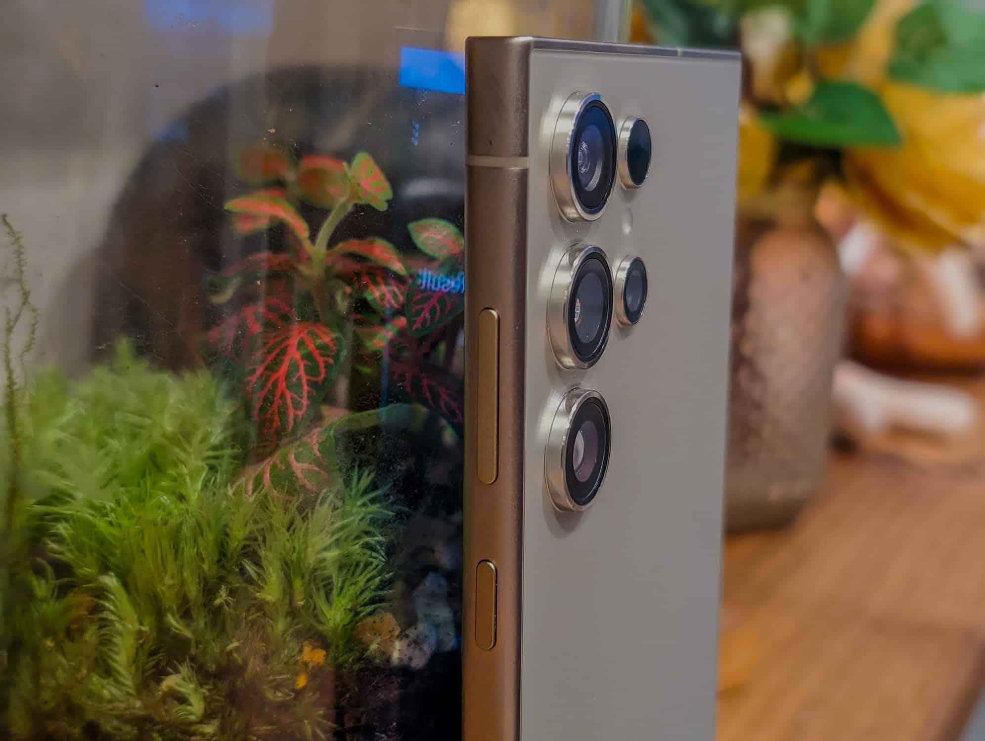 Samsung Galaxy S24 Ultra Review vs Pixel 8 Pro