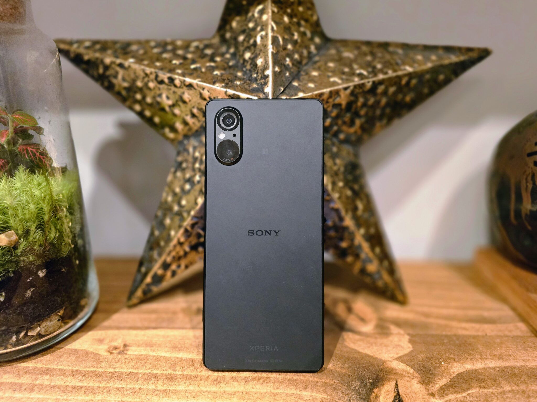 Sony Xperia 5 V Review: A quirky small phone to compete vs Pixel 8 ...