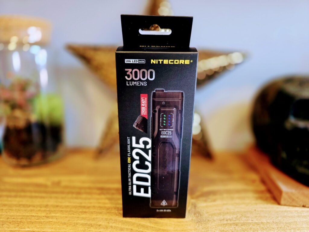 Nitecore EDC25 Slimline EDC Torch Review - Rechargeable Flat EDC ...