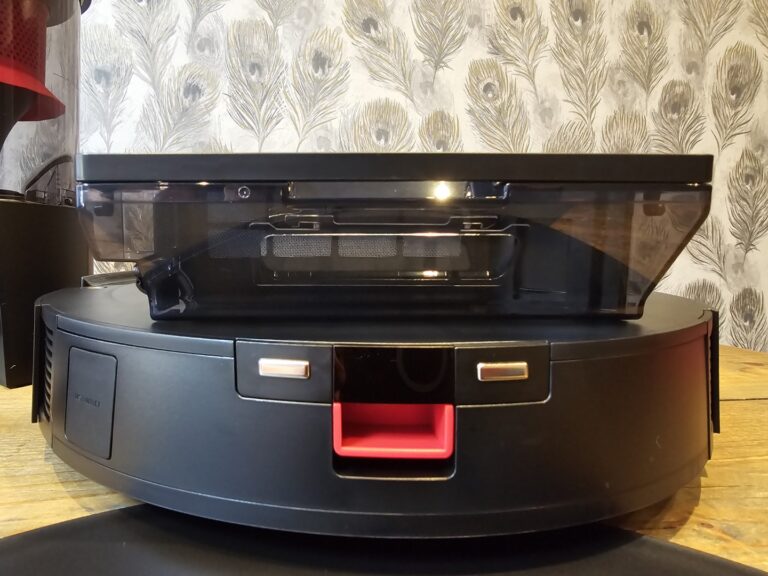 Yeedi C12 Pro Plus Robot Vacuum Review Including Bagless Self-Empty Station