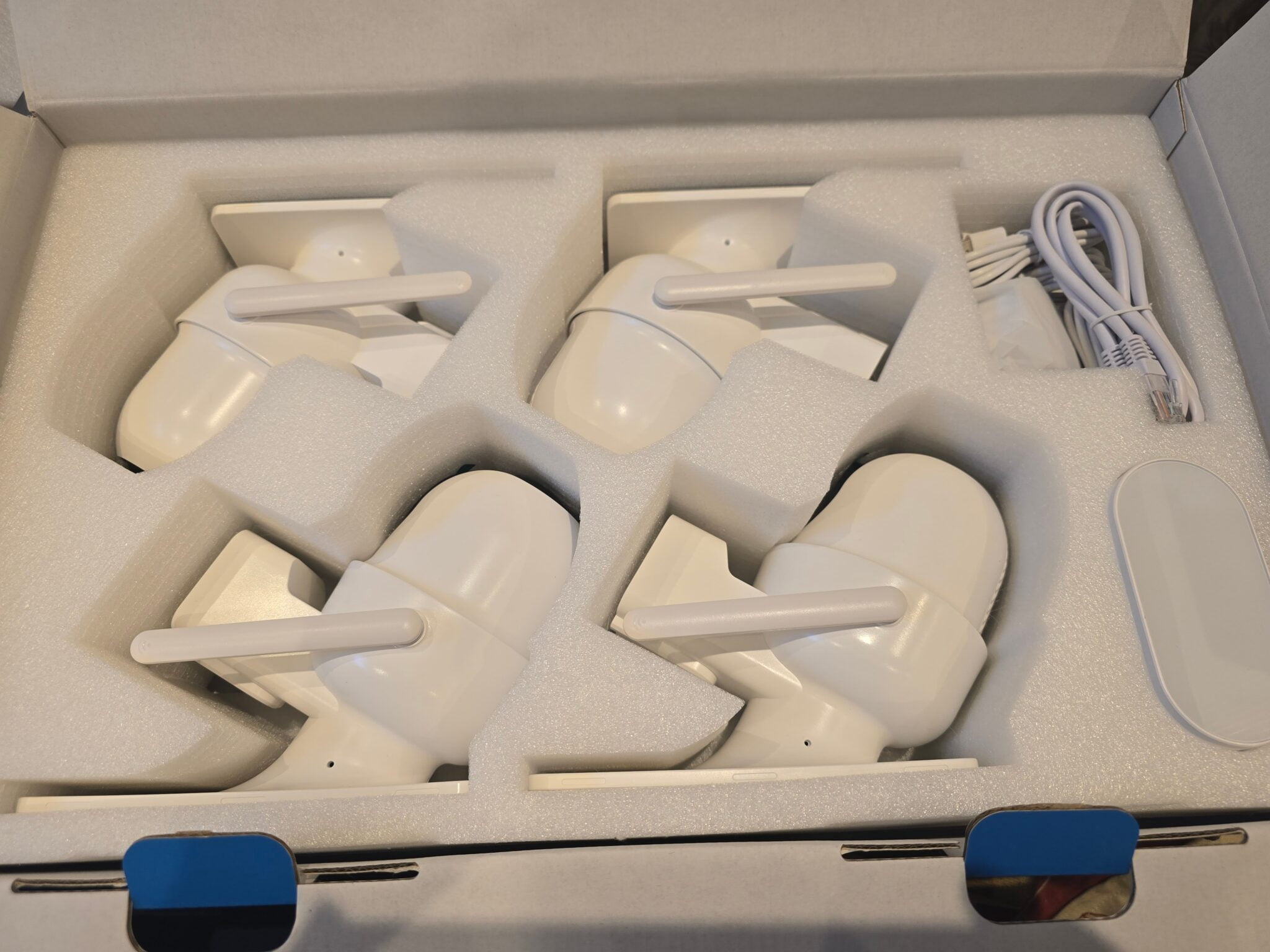 AOSU C9C-4H SolarCam D1 Classic Kit Review: Solar Pan Tilt Wireless ...