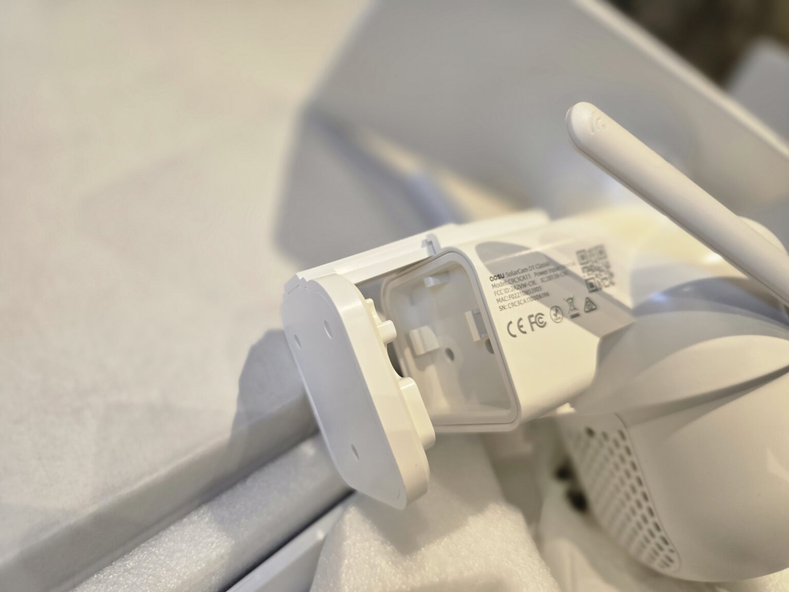 AOSU C9C-4H SolarCam D1 Classic Kit Review: Solar Pan Tilt Wireless ...