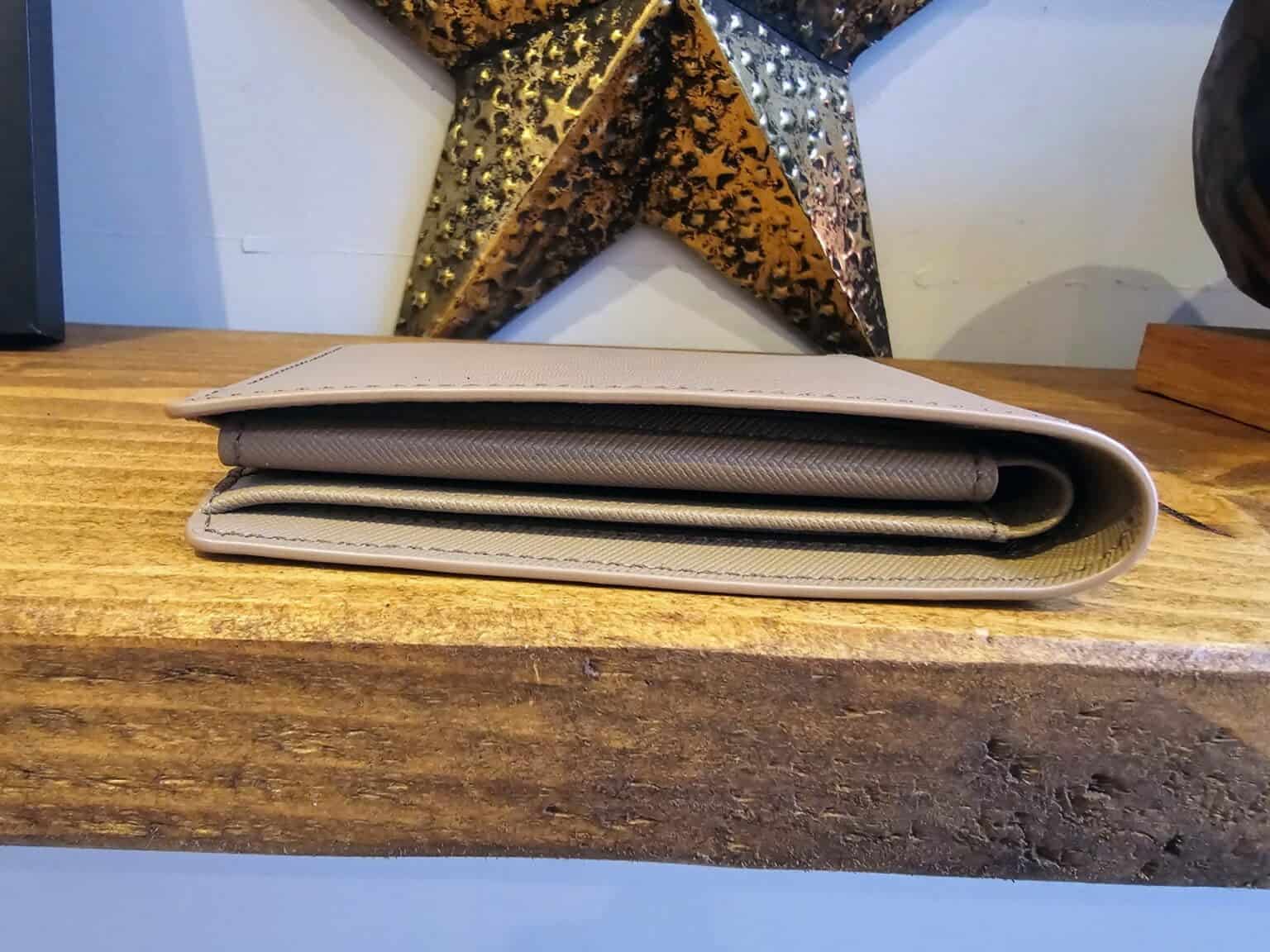 ESR Geo Wallet with Apple Built-in Find My Review