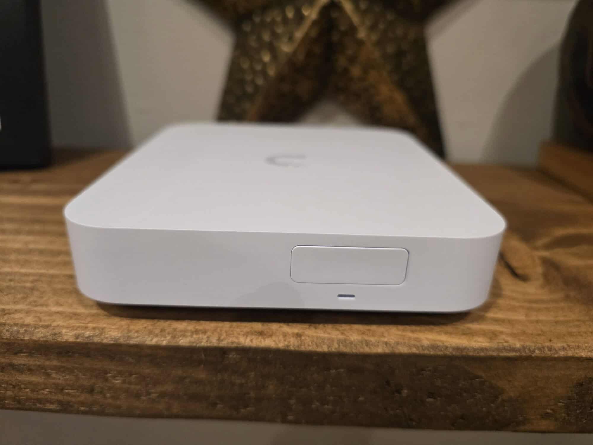 Unifi Cloud Gateway Max Review - UCG-Max-NS
