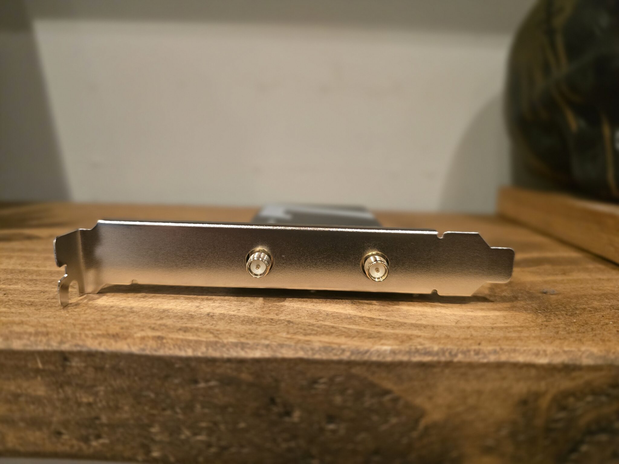 TP-Link Archer TBE550E Wi-Fi 7 Adapter Review – MediaTek MT7927 vs ...