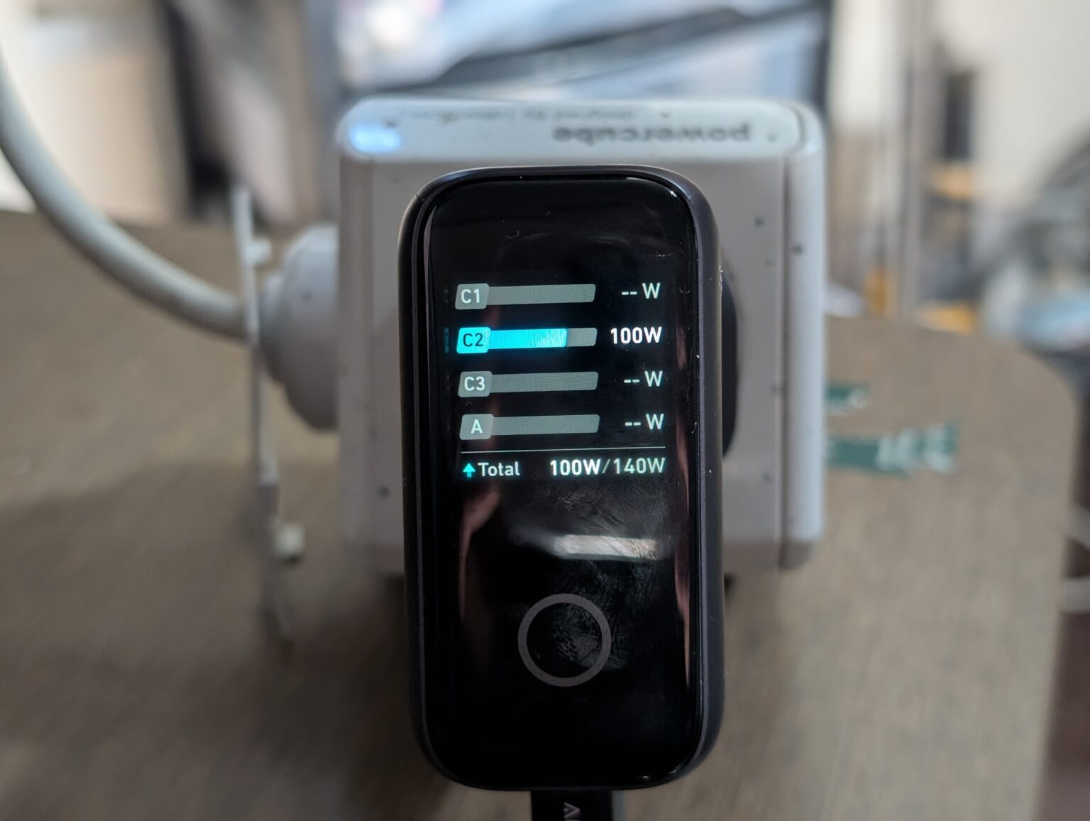 Anker 140W Charger with 4 ports Review - Zolo 4-Port 140W Wall Charger