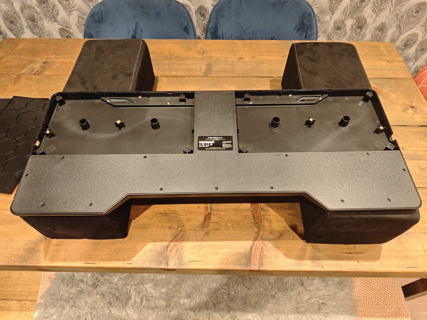 Couchmaster CYCON³ Review - Ergonomic Gaming Lap Desk for Couch and Bed