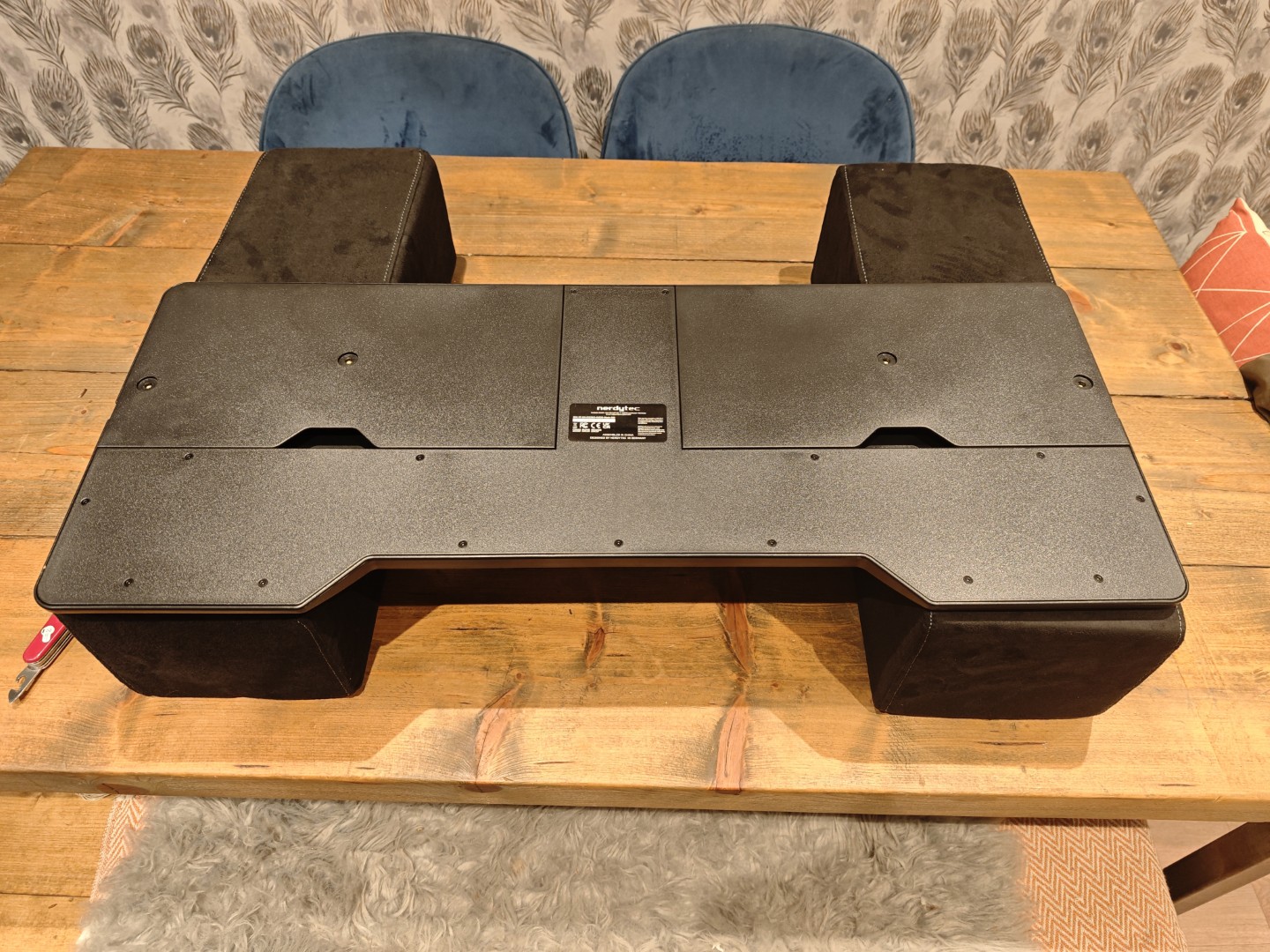 Couchmaster CYCON³ Review - Ergonomic Gaming Lap Desk for Couch and Bed